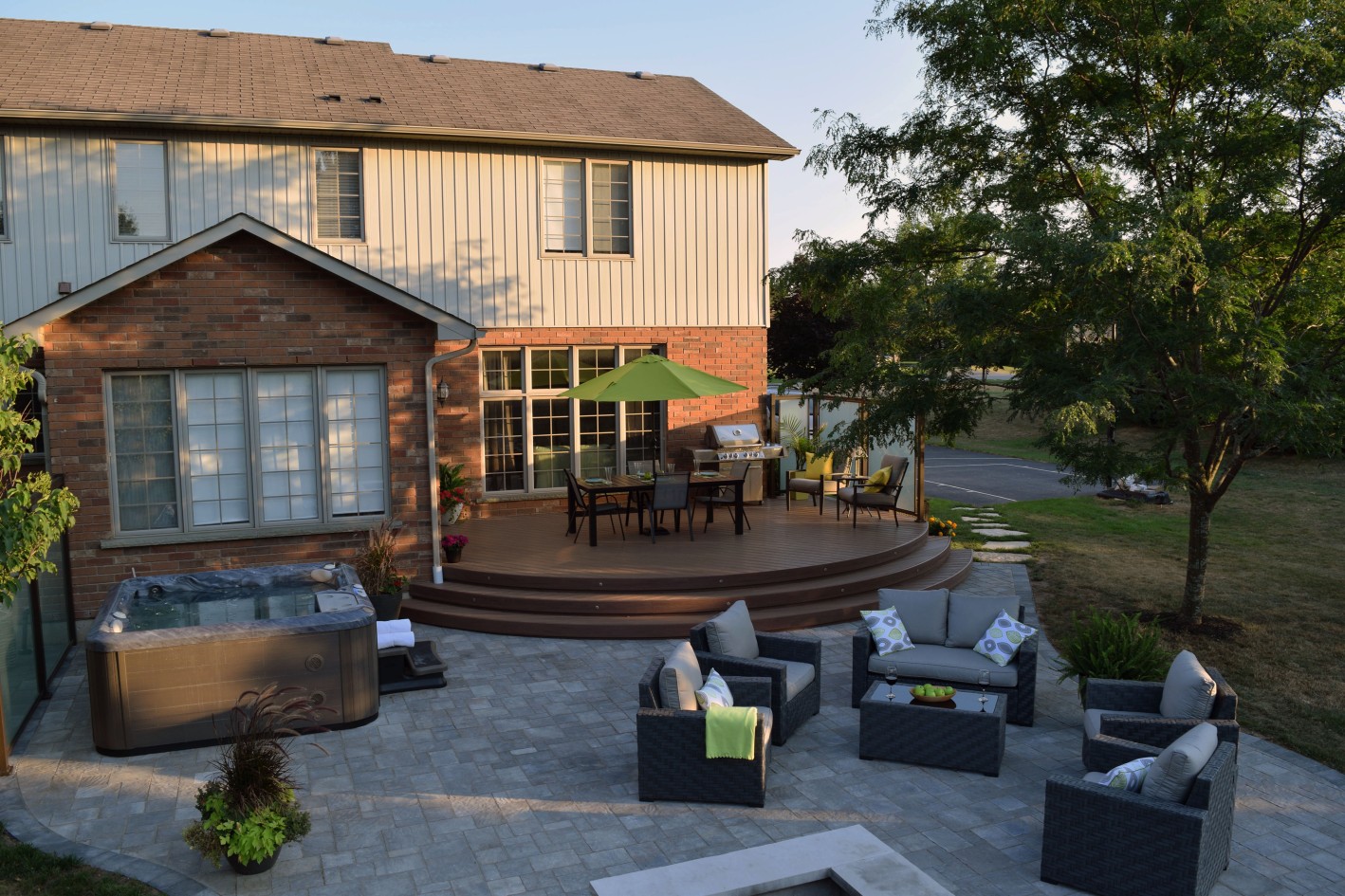 VEKA Outdoor Living Products |Signature Colors