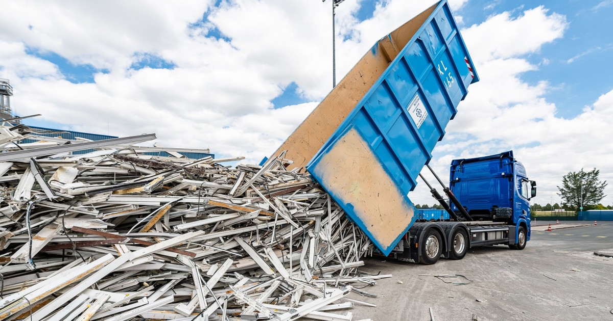 VEKA Recycling UK | Container Pick-Up For Waste Management